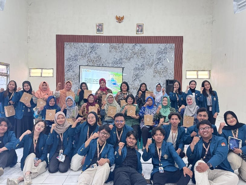 Mahasiswa KKN-T Undip Edukasi Alat Fermentasi Pupuk Cair, Bantu Warga Ubah Sampah Dapur Jadi ...